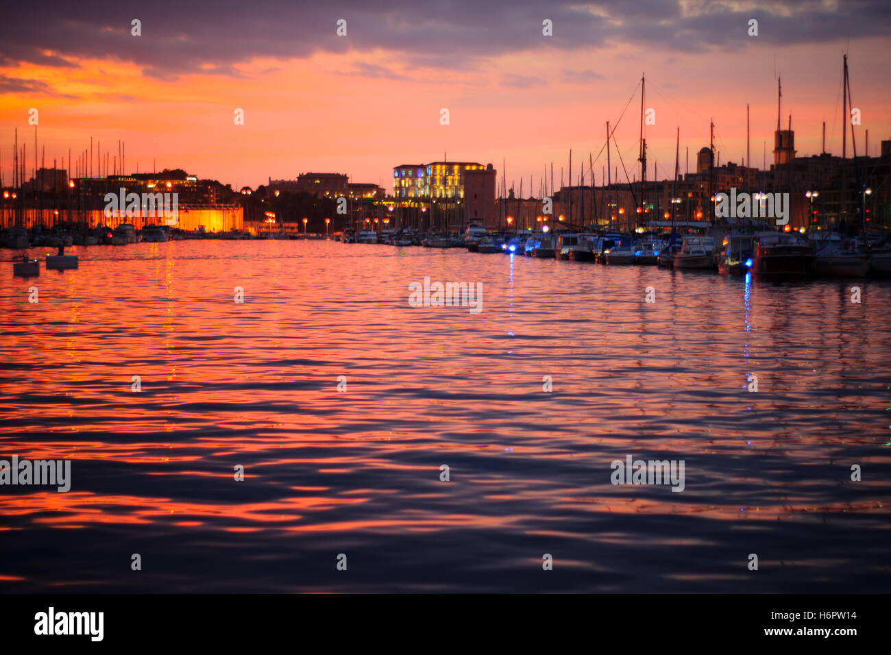 Marseilles old vieux port hi-res stock photography and images - Alamy