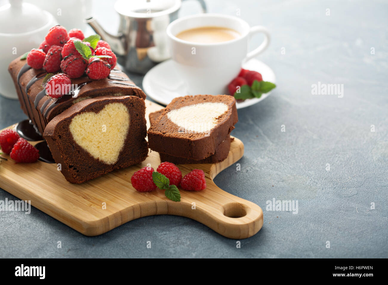 Surprise inside cake hi-res stock photography and images - Alamy
