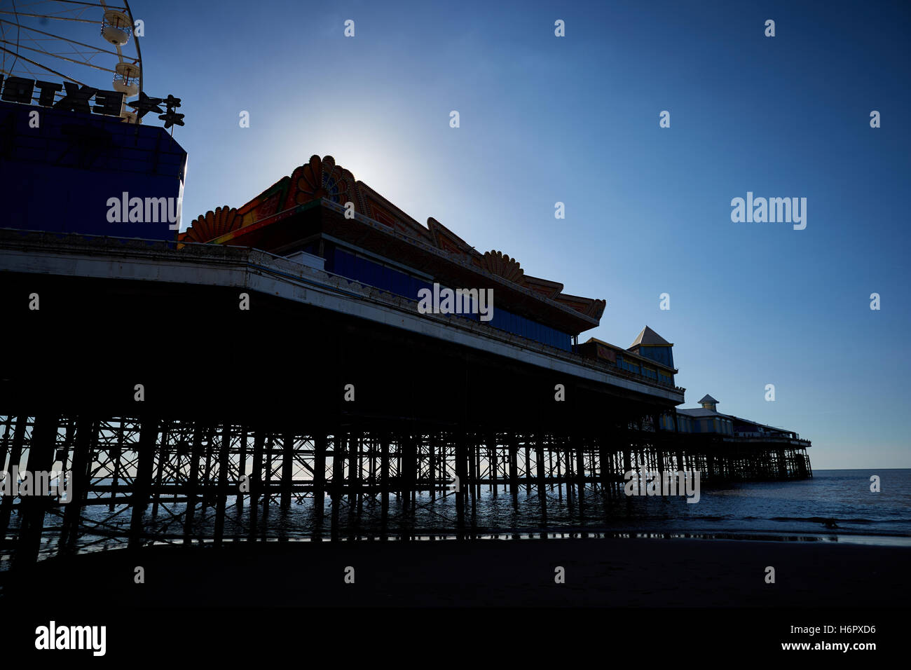 Blackpool pier big wheel ferris central Holiday sea side town resort ...