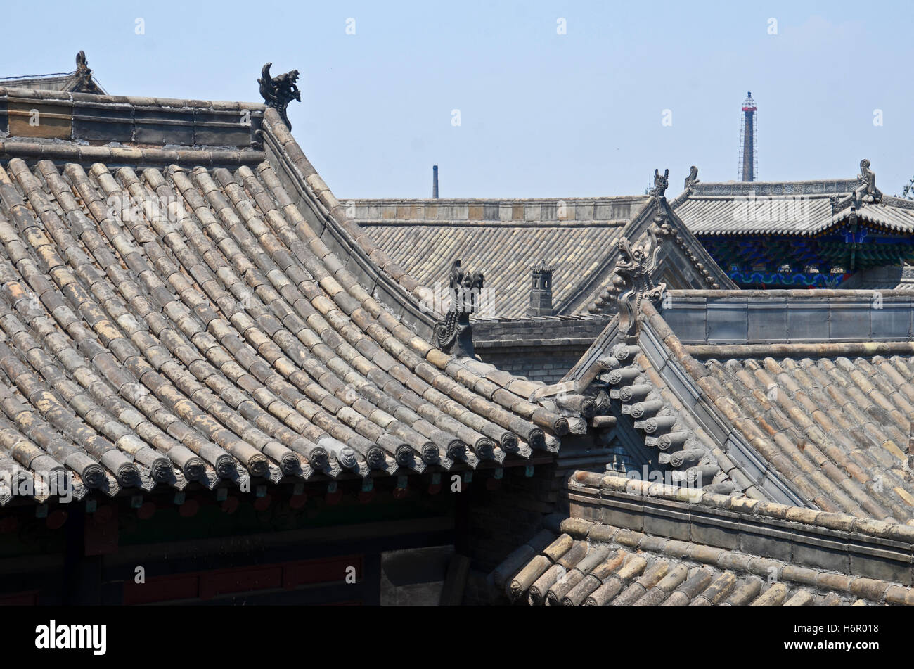 Asian roof tiles hi-res stock photography and images - Alamy