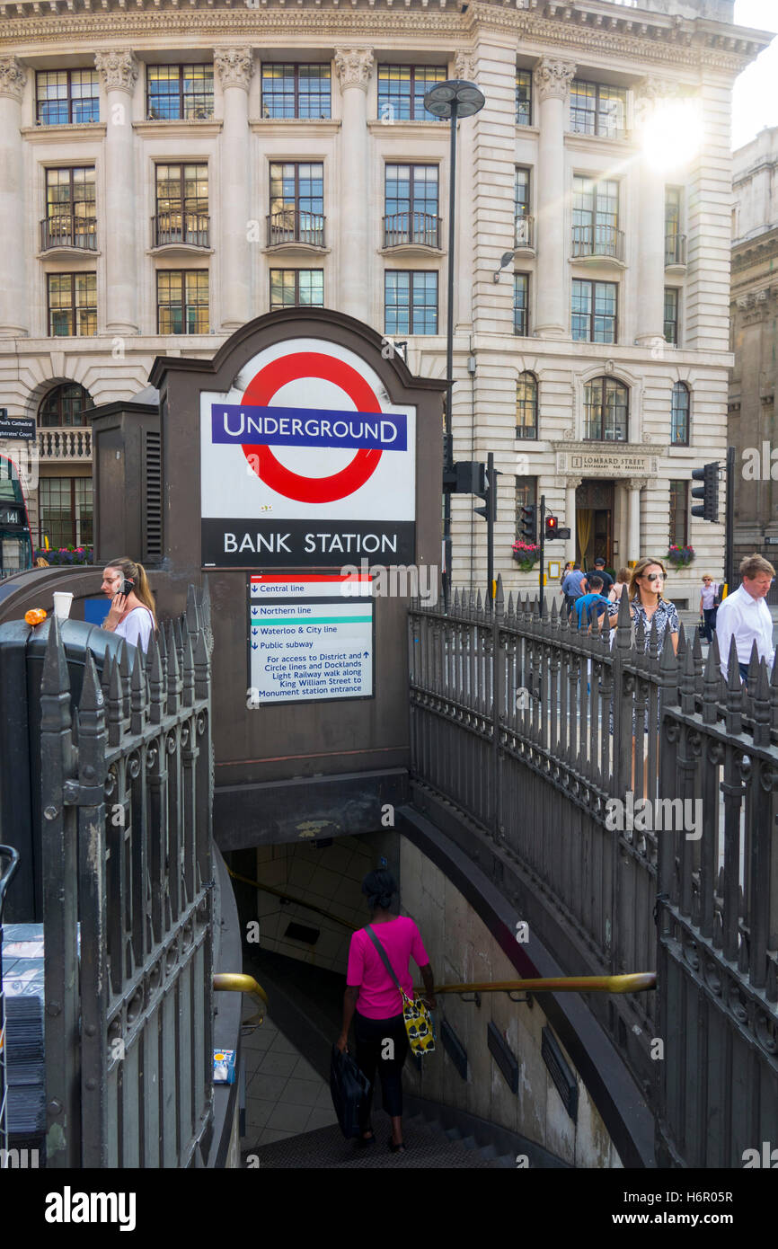 London Underground - Bank station Stock Photo - Alamy