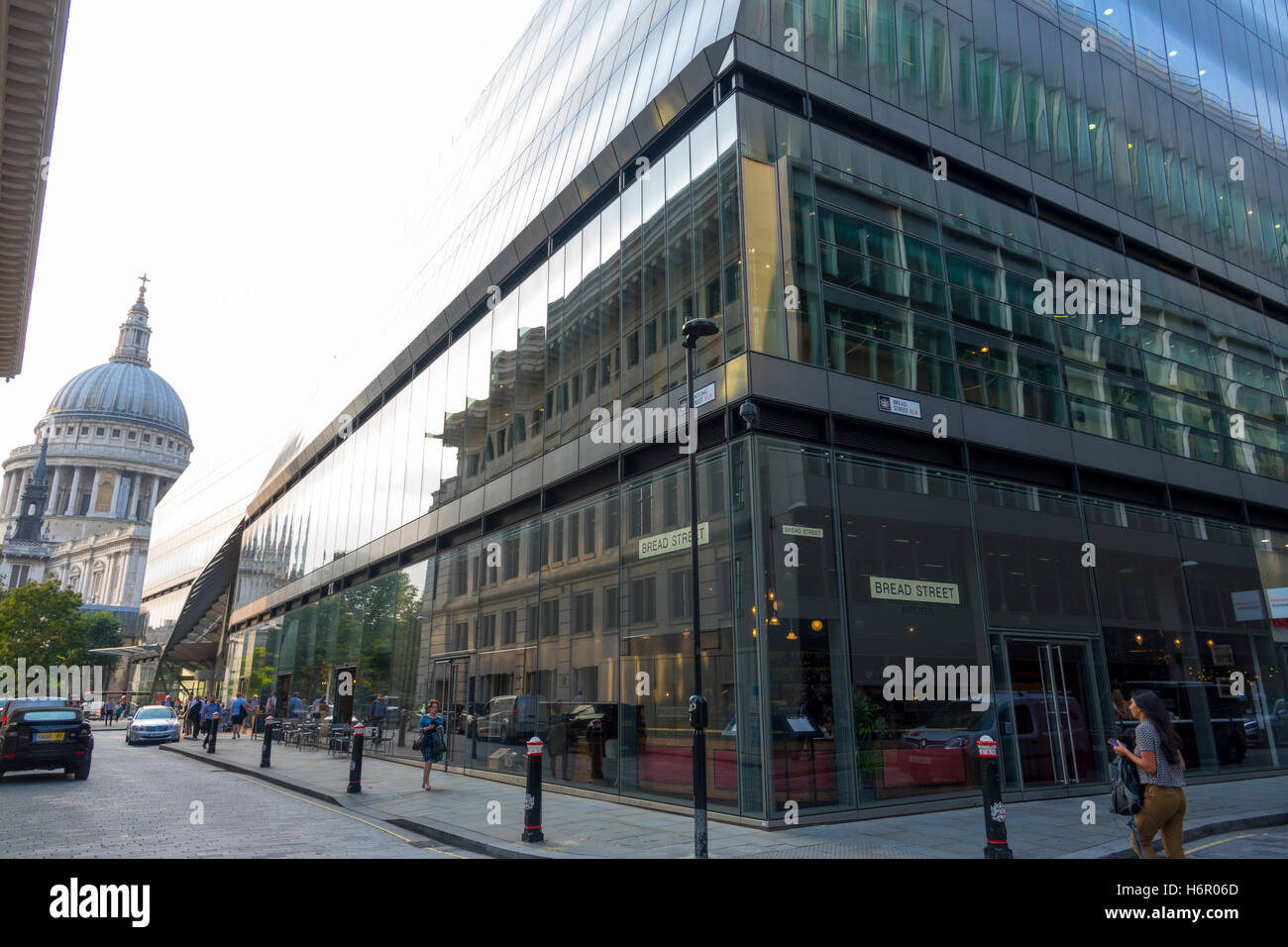 One New Change Shopping Mall in the City of London Stock Photo - Alamy