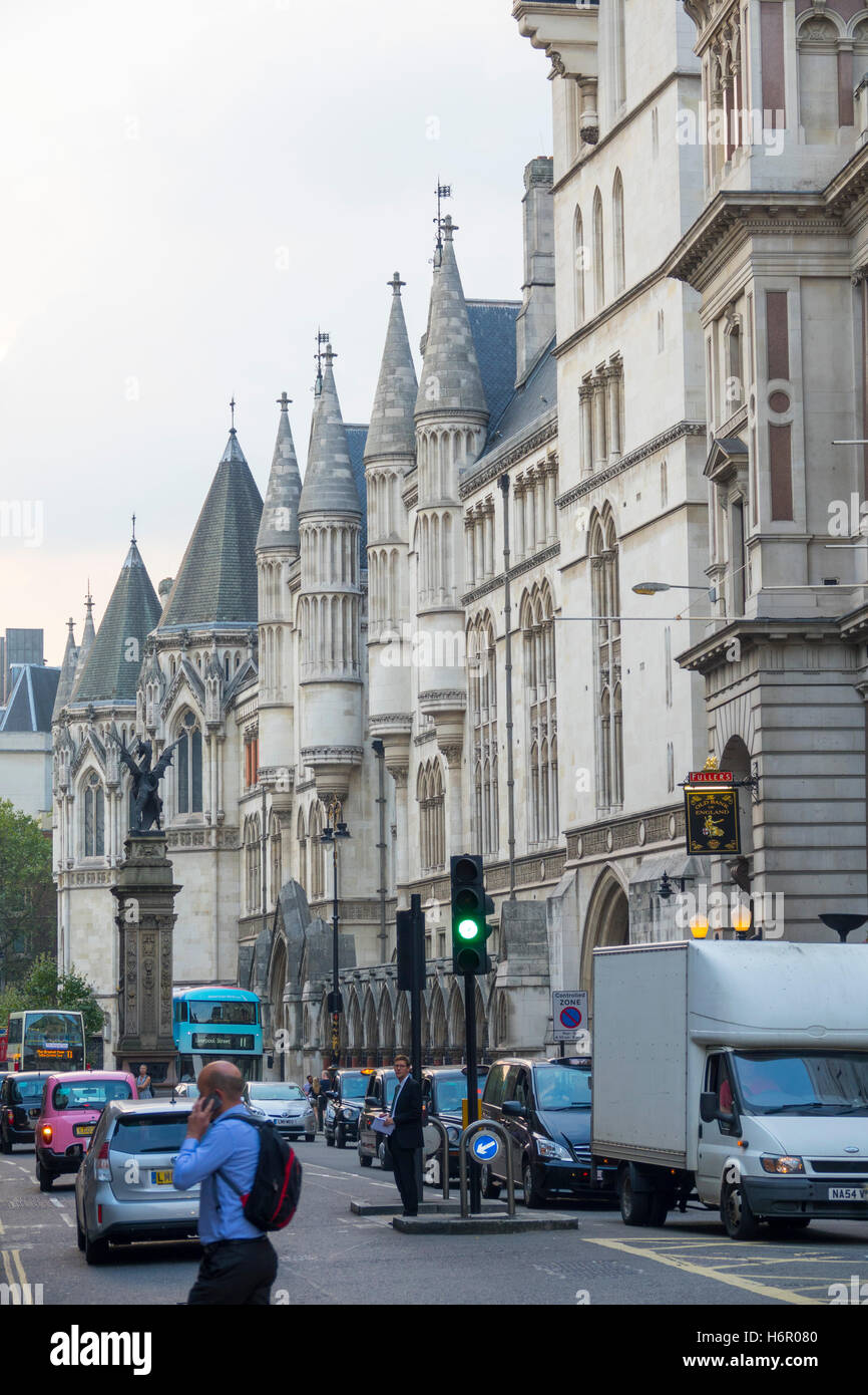 The Royal Courts of Justice in London Stock Photo - Alamy