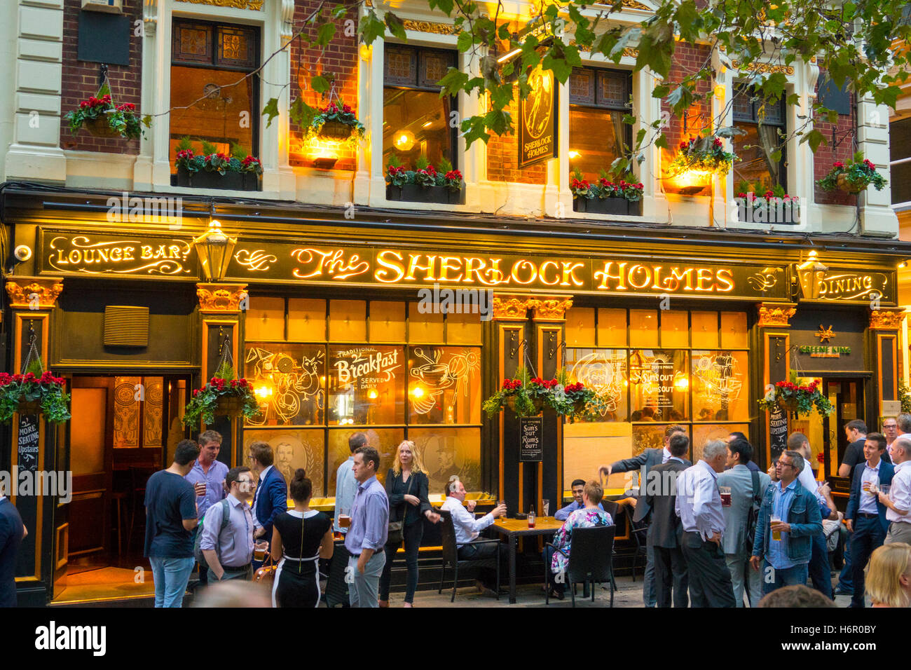 Beautiful sherlock holmes pub in hi-res stock photography and images ...