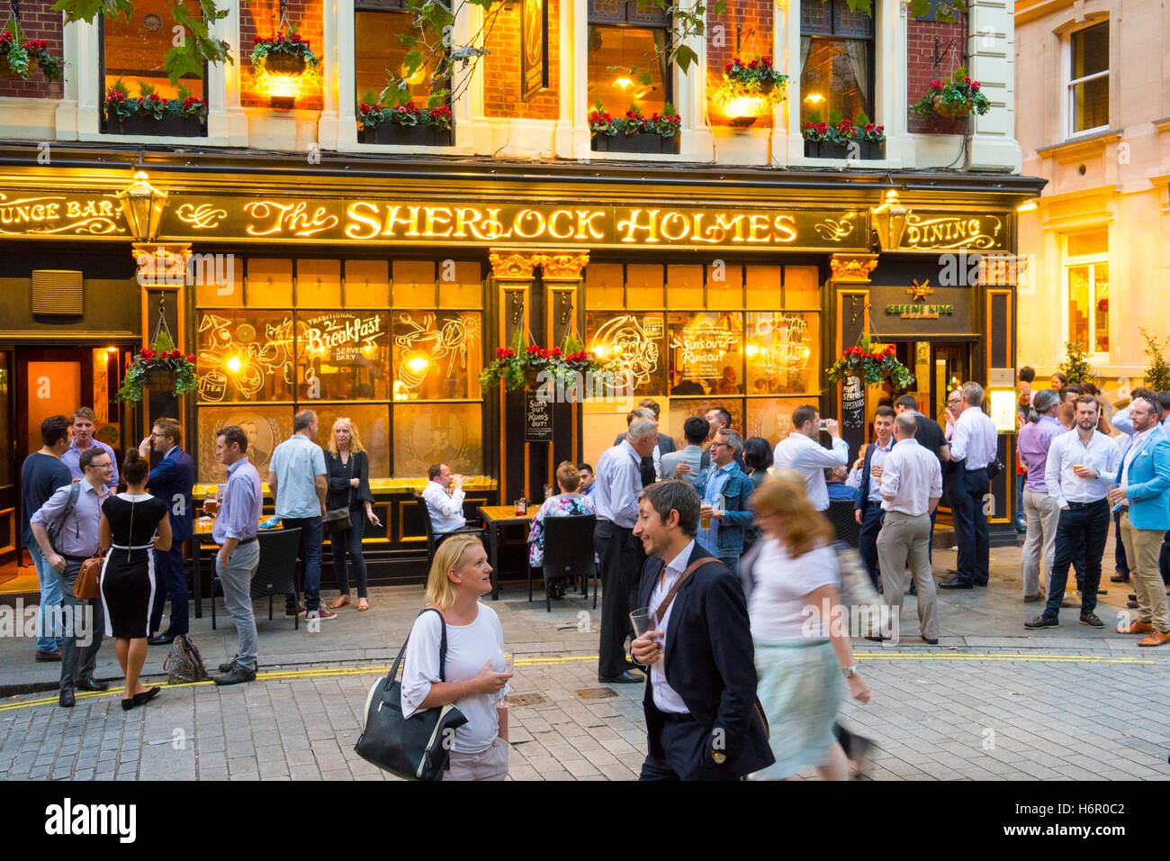 Beautiful sherlock holmes pub in hi-res stock photography and images ...