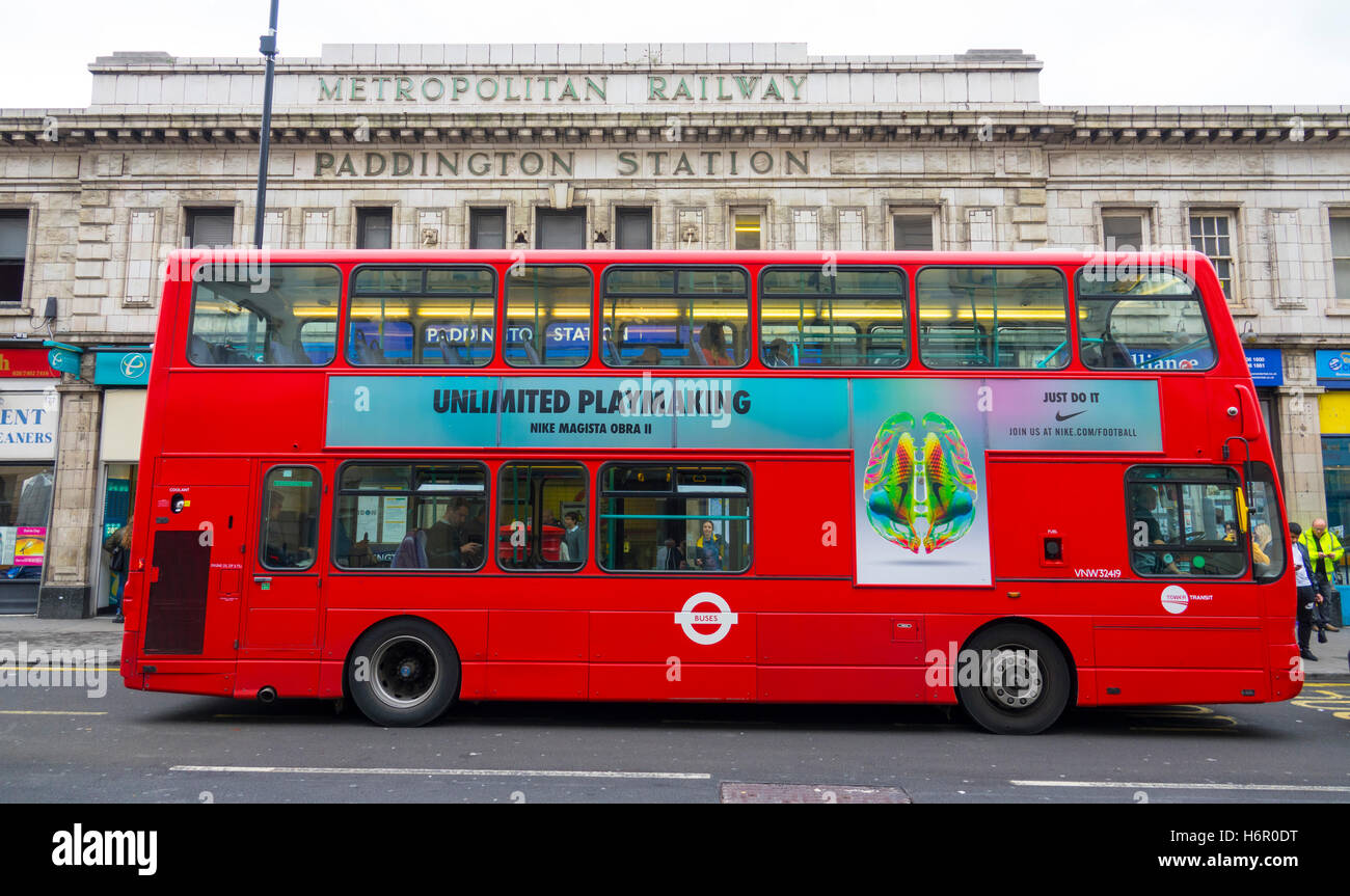 London Bus arriving at Paddington Station Stock Photo - Alamy