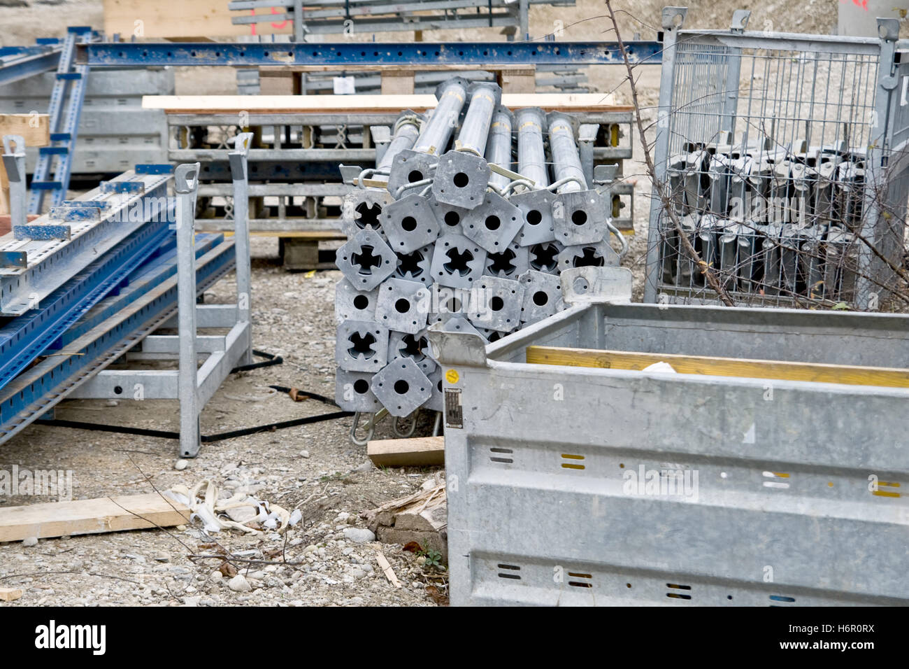 Building bridge hi-res stock photography and images - Alamy