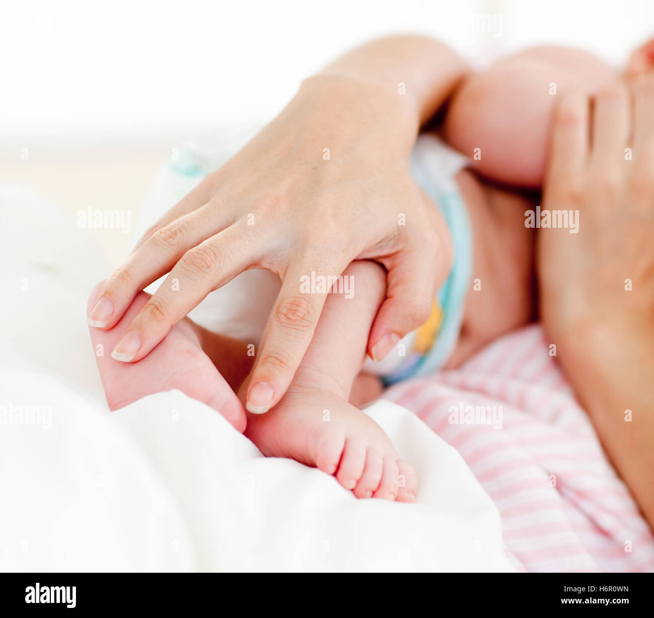 Infant patients in hospital room hi-res stock photography and images ...