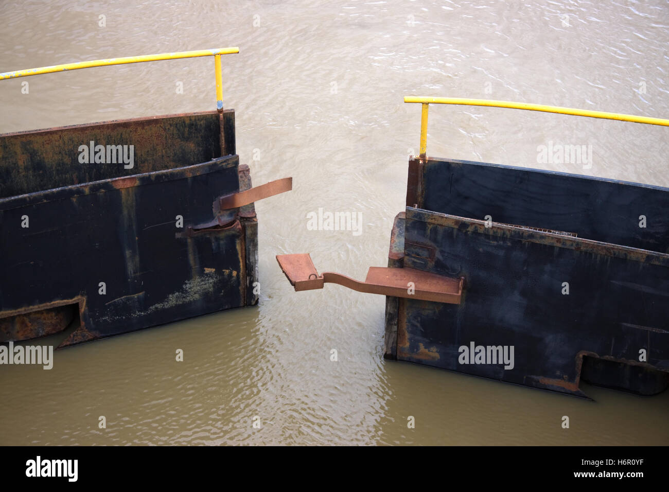 Floodgate hi-res stock photography and images - Alamy