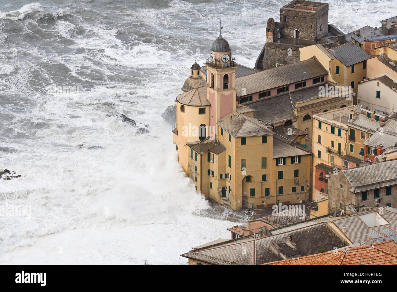 Tsunami damage coastline hi-res stock photography and images - Alamy