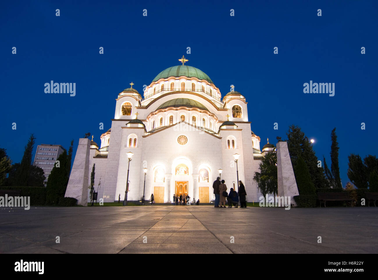 Large churches hi-res stock photography and images - Alamy