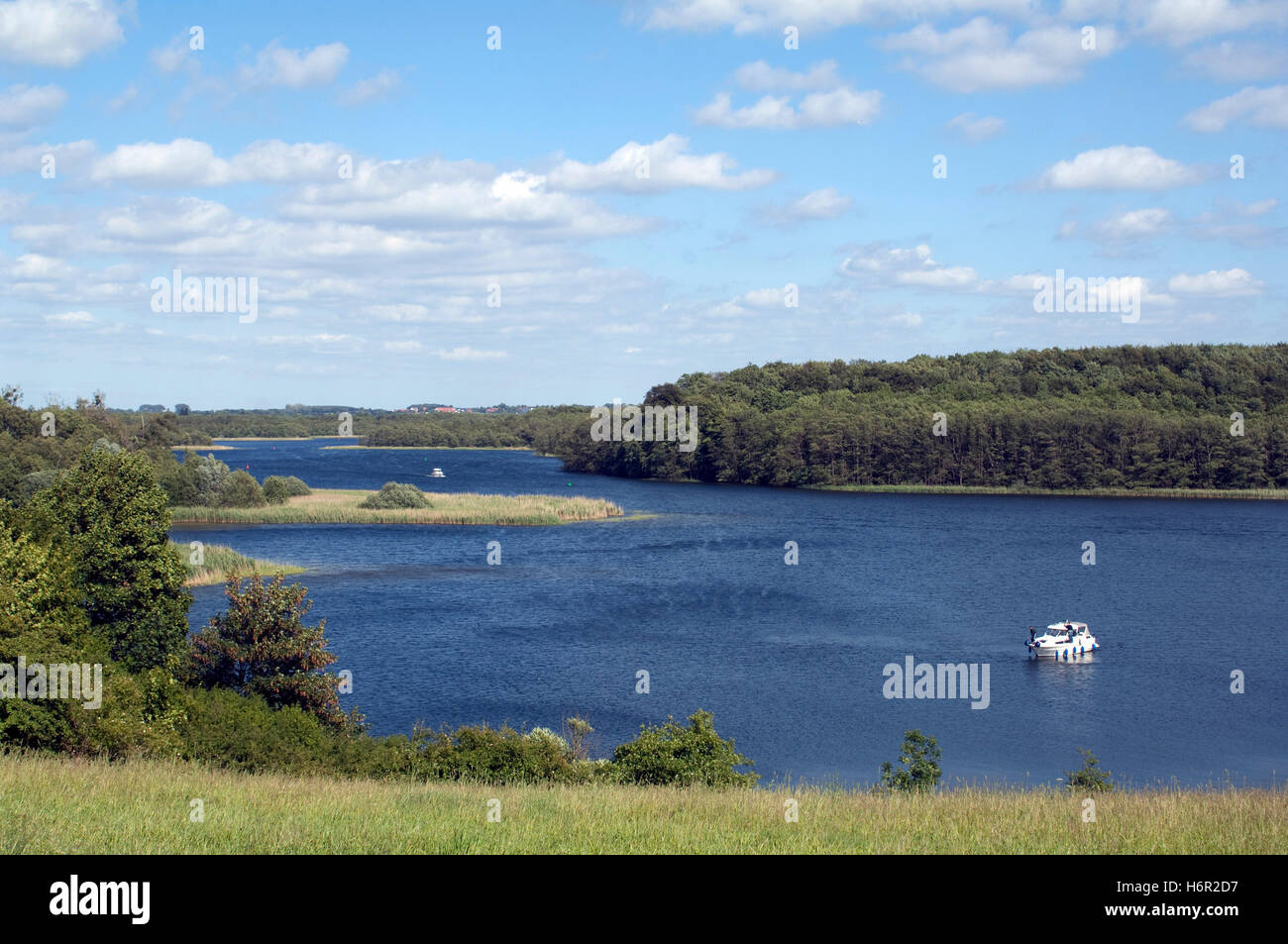 Inland lakes hi-res stock photography and images - Alamy