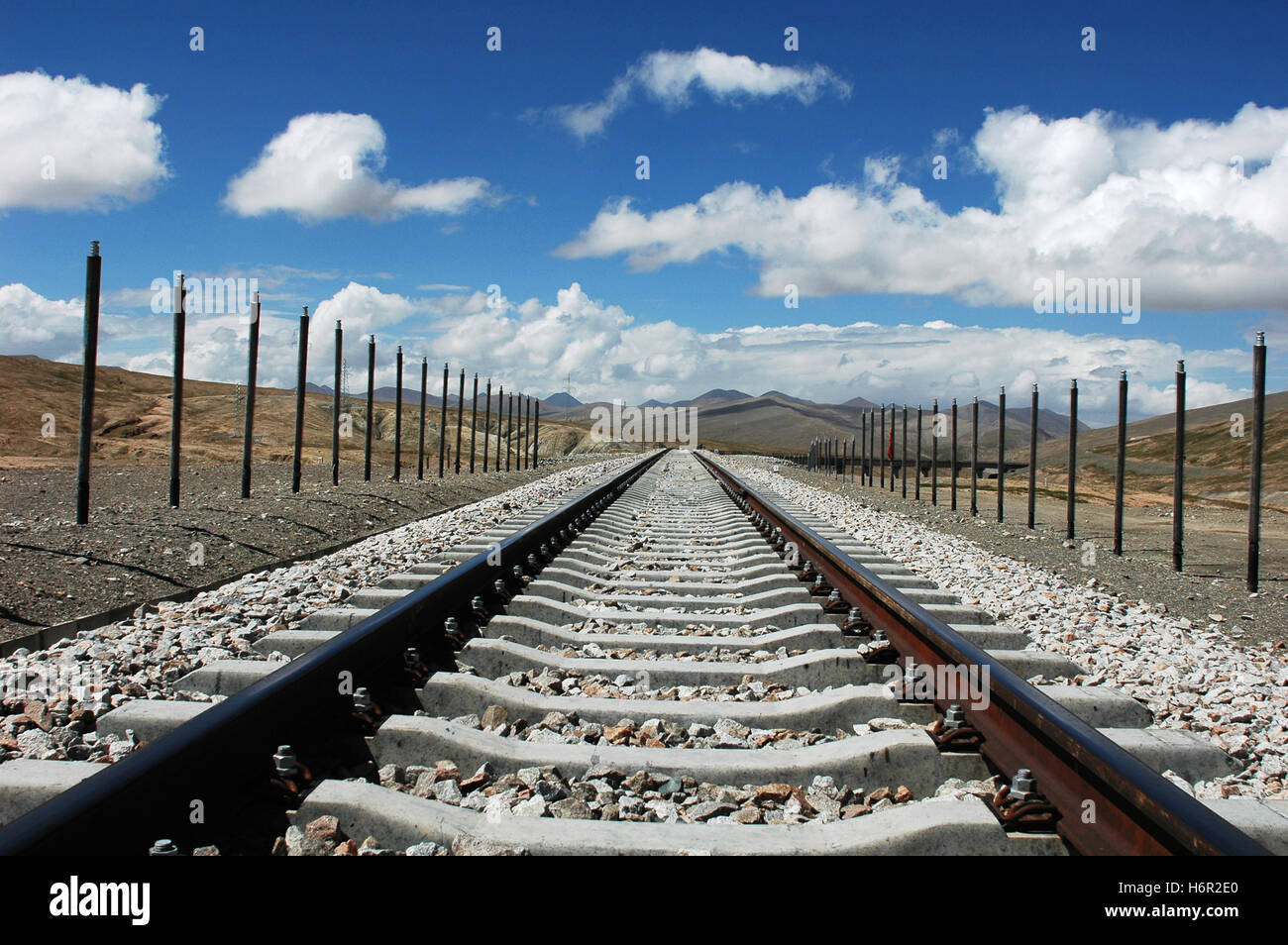Lhasa train hi-res stock photography and images - Alamy