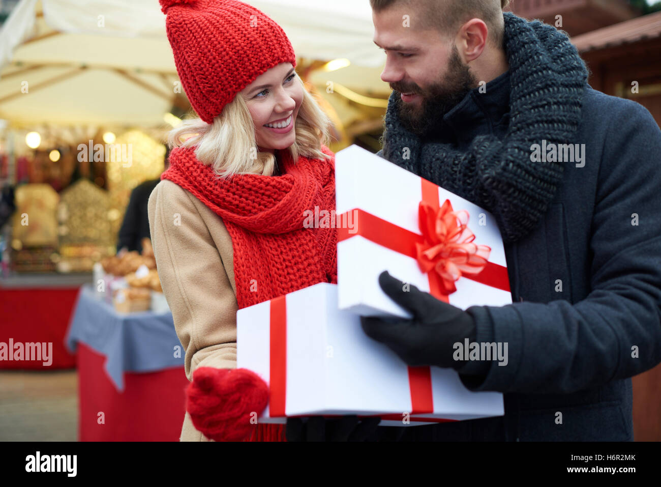 Buying presents hi-res stock photography and images - Alamy
