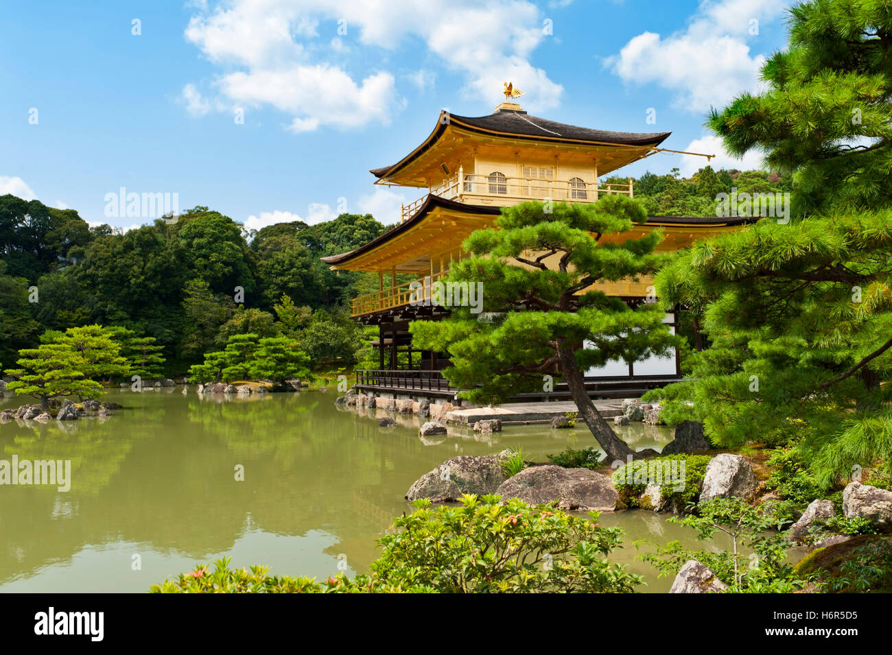 Japan palace hi-res stock photography and images - Alamy