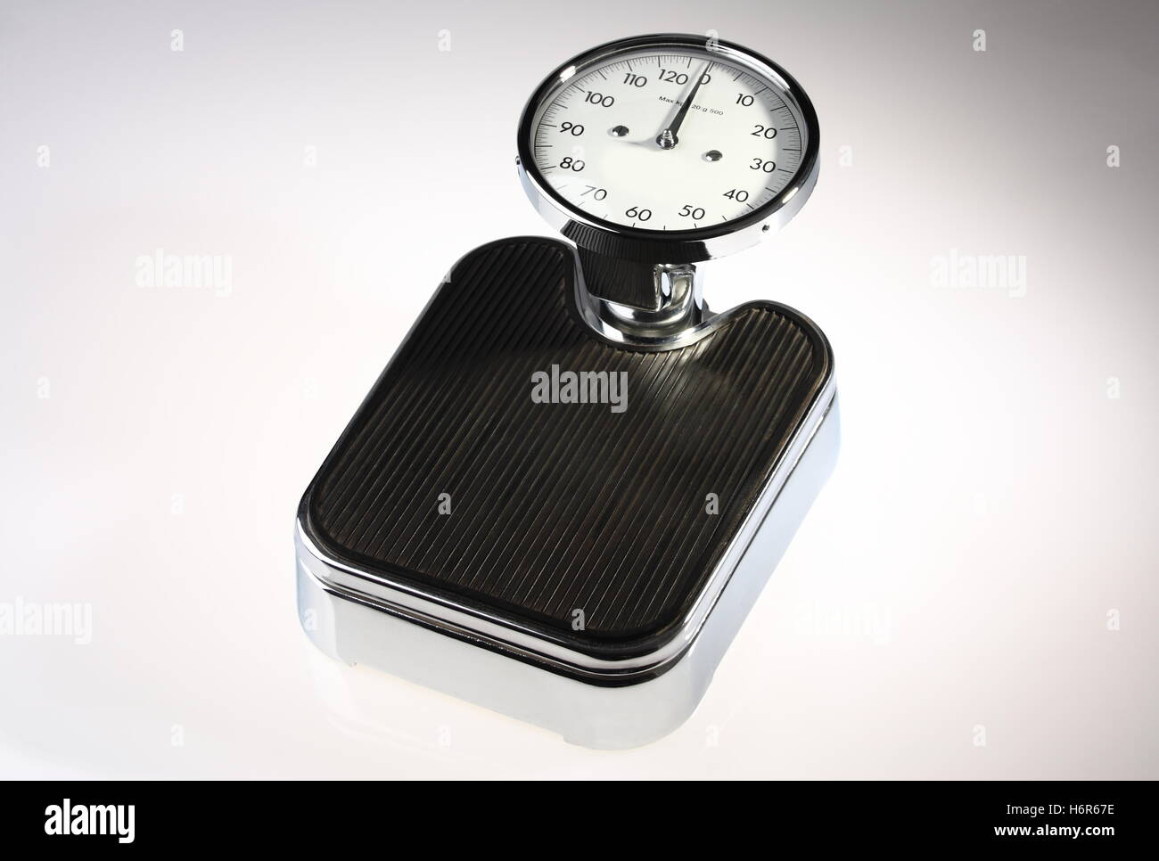 Household scales hi-res stock photography and images - Alamy