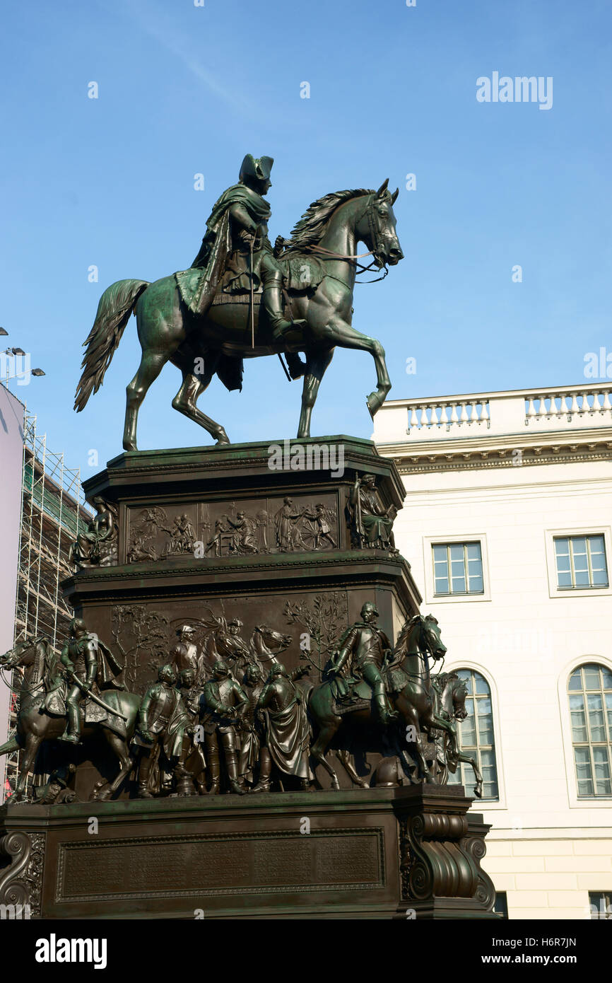 Rider Statues High Resolution Stock Photography and Images - Alamy