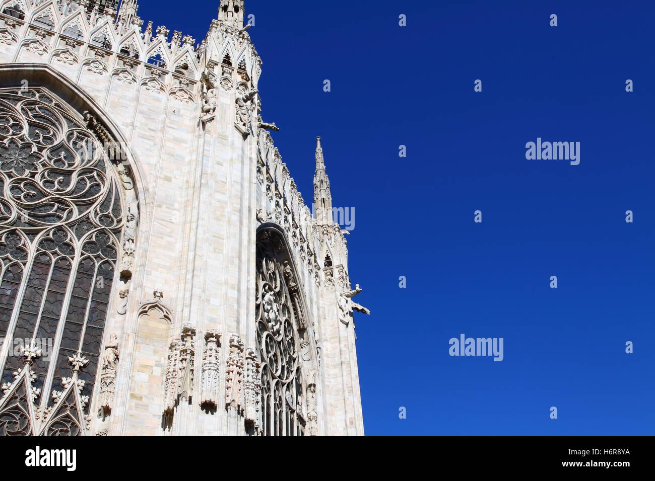 Powerful statue hi-res stock photography and images - Alamy