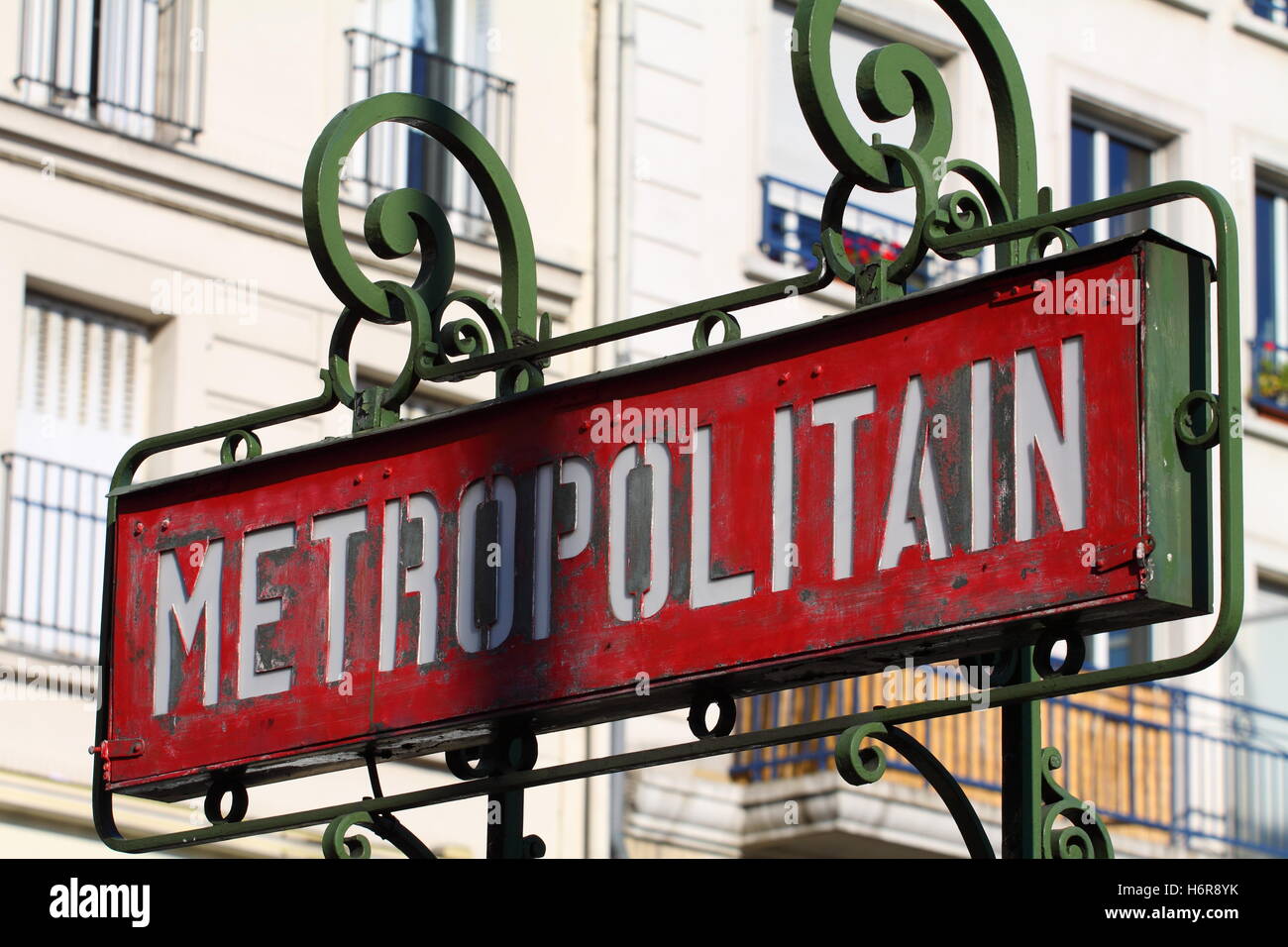 Old paris metro hi-res stock photography and images - Alamy