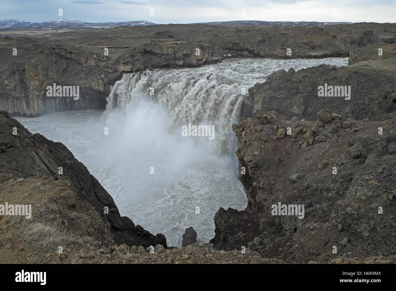 Horizontal columnar basalt hi-res stock photography and images - Alamy