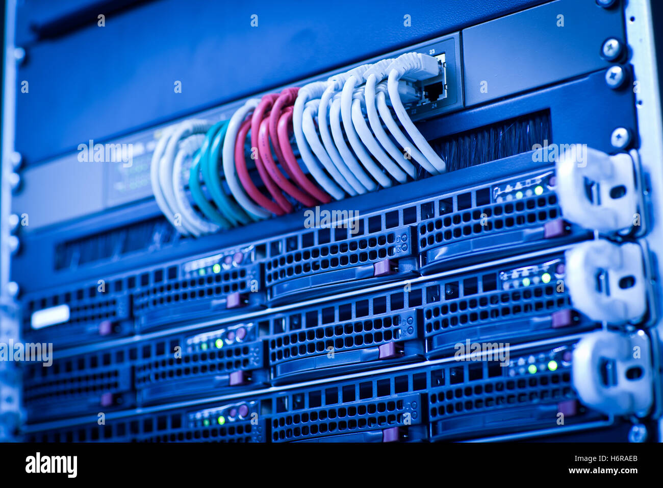 Computer storage connectivity hi-res stock photography and images - Alamy