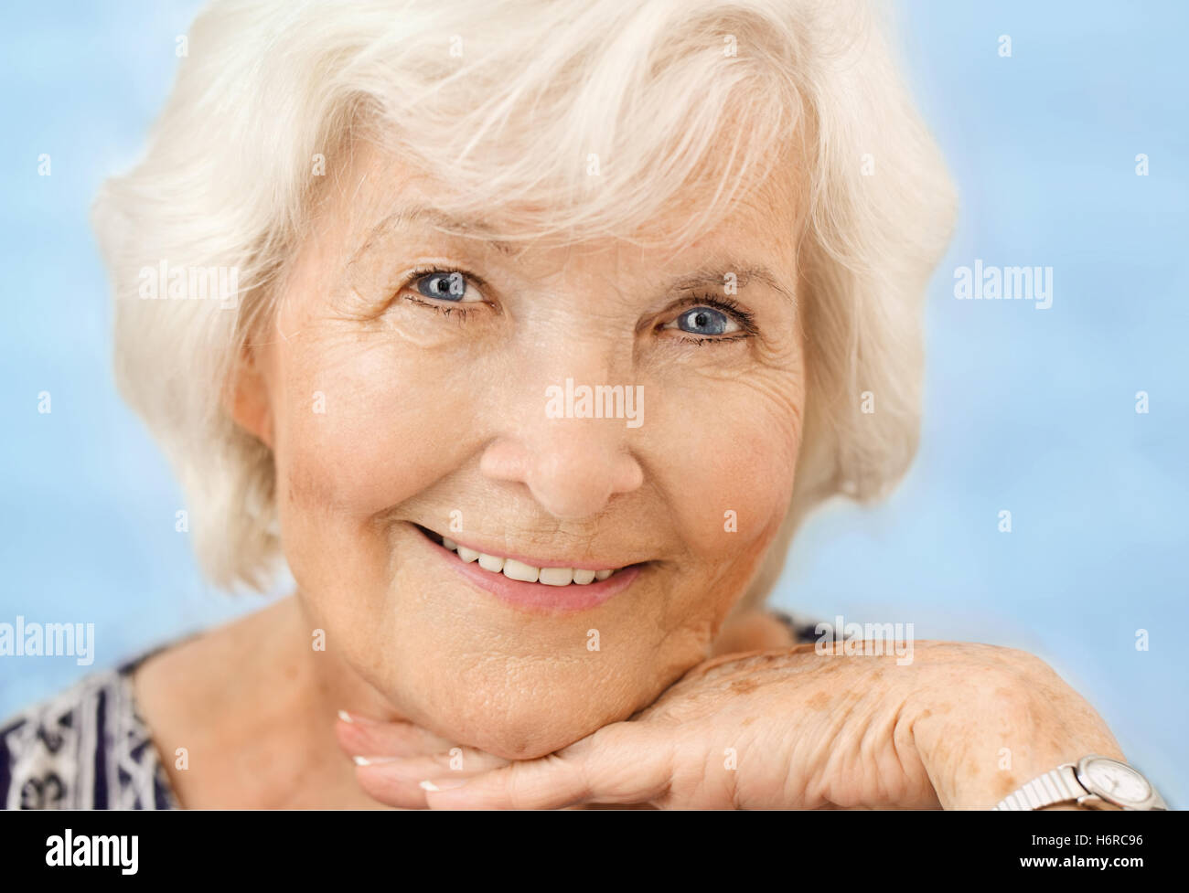German senior woman hi-res stock photography and images - Alamy