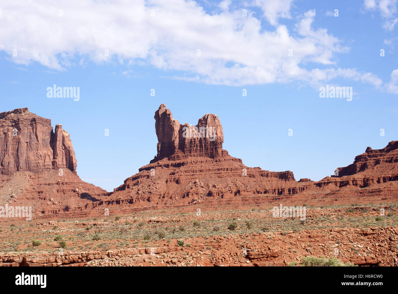 Monument valley butte mesa sand hi-res stock photography and images - Alamy