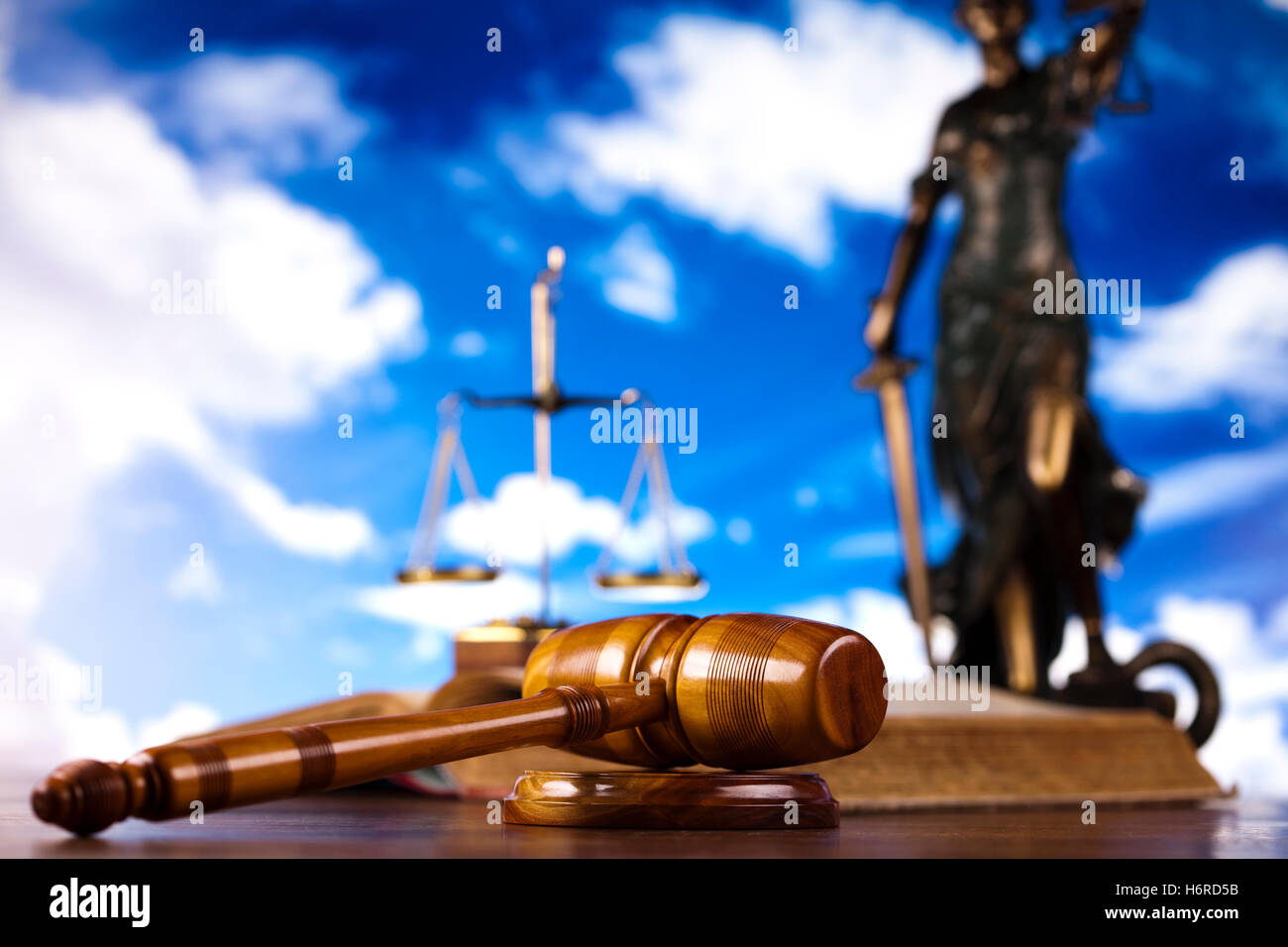 Judge hammer and other hi-res stock photography and images - Alamy