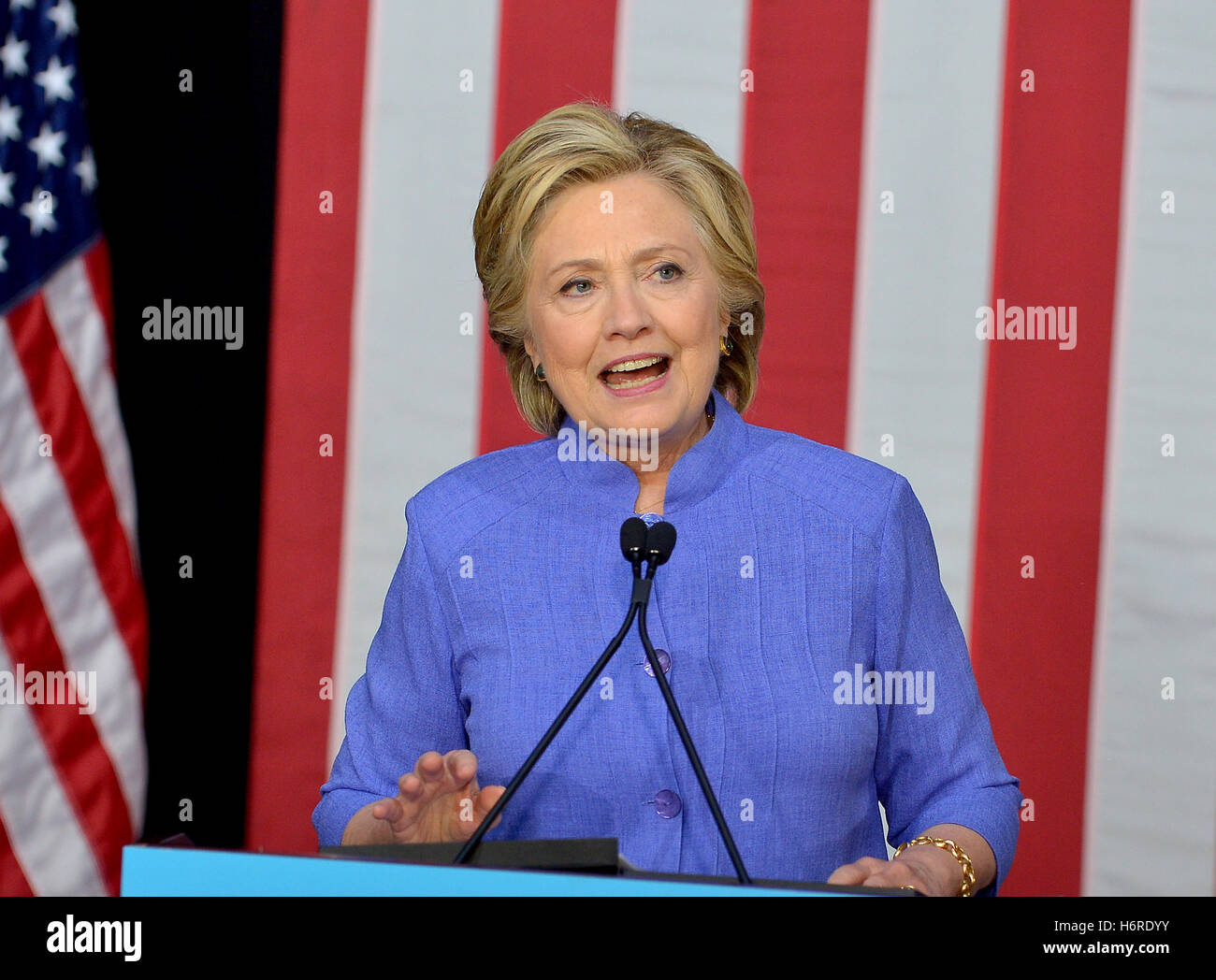 Wilton Manors, FL, USA. 30th Oct, 2016. Democratic presidential nominee ...