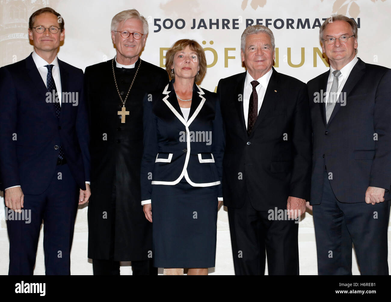 Berlin, Germany. 31st Oct, 2016. From left, Michael Mueller, mayor of ...