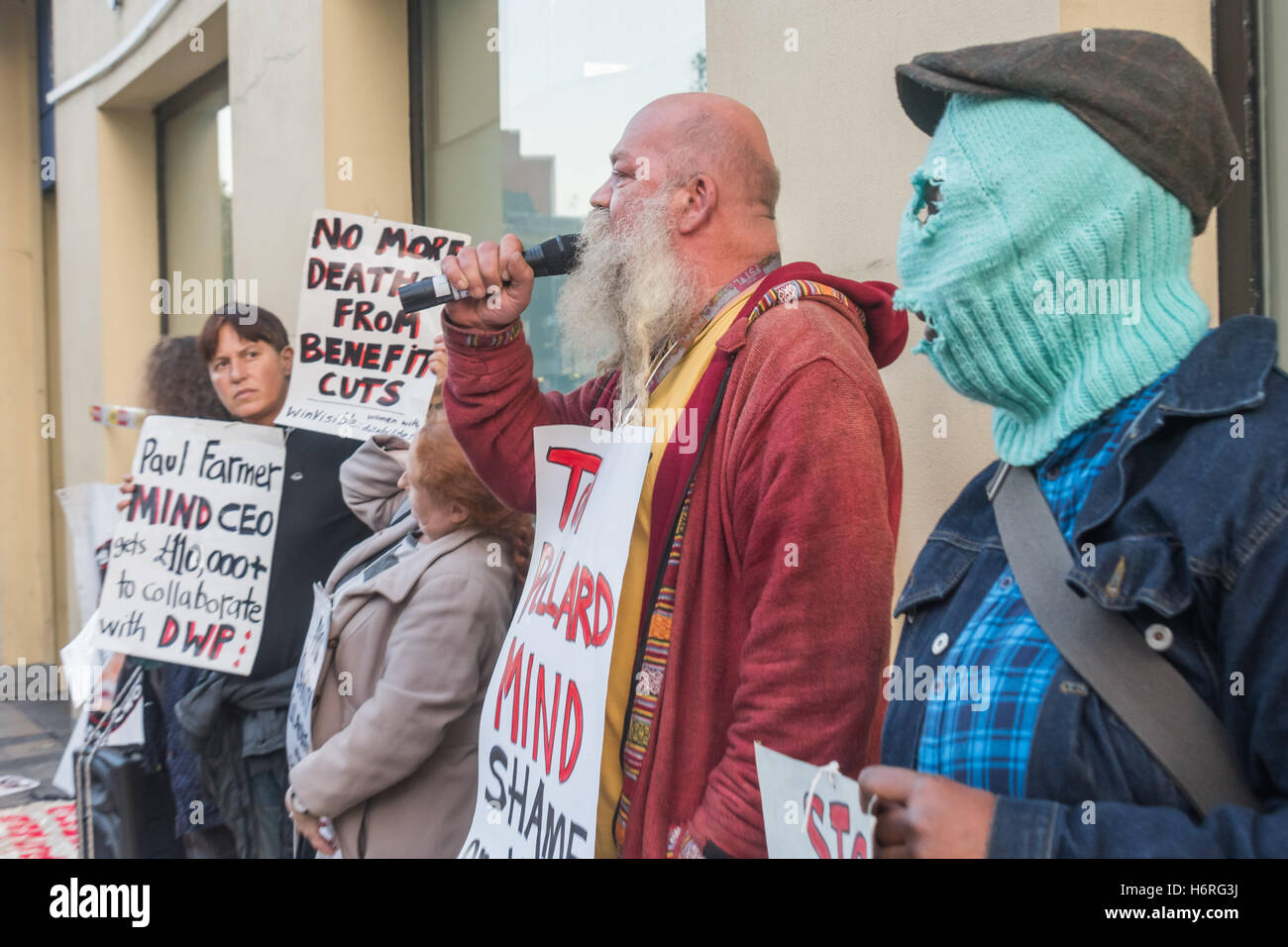 London, UK. 31st October 2016. Roy Bard of the Mental Health Resistance ...