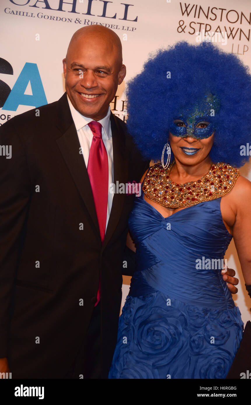 New York, NY, USA. 31st Oct, 2016. Eric Pryor and Tamara Tunie attend ...