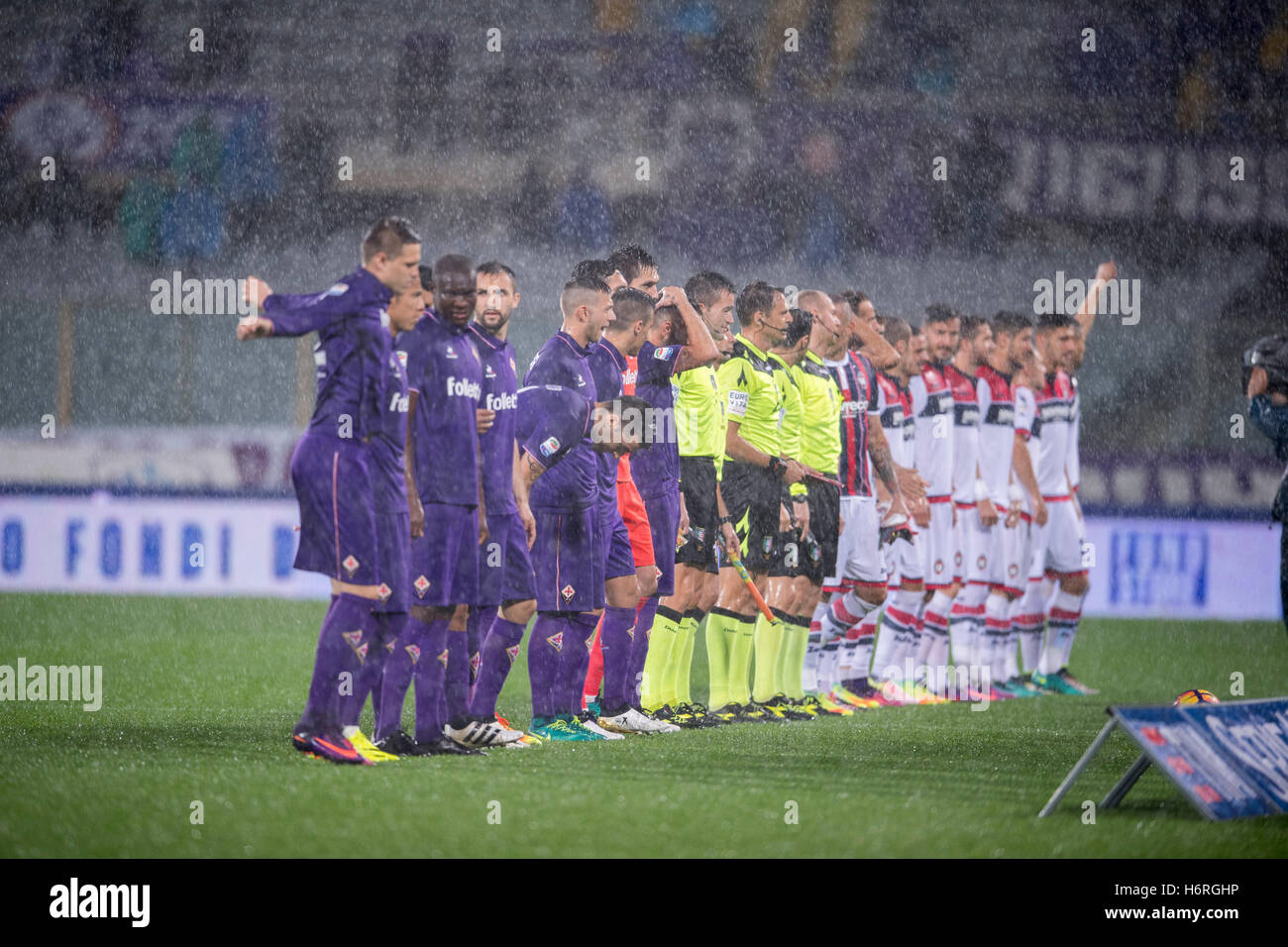 Firenze, Italy. 26th Oct, 2016. Two team group line-up Football/Soccer ...