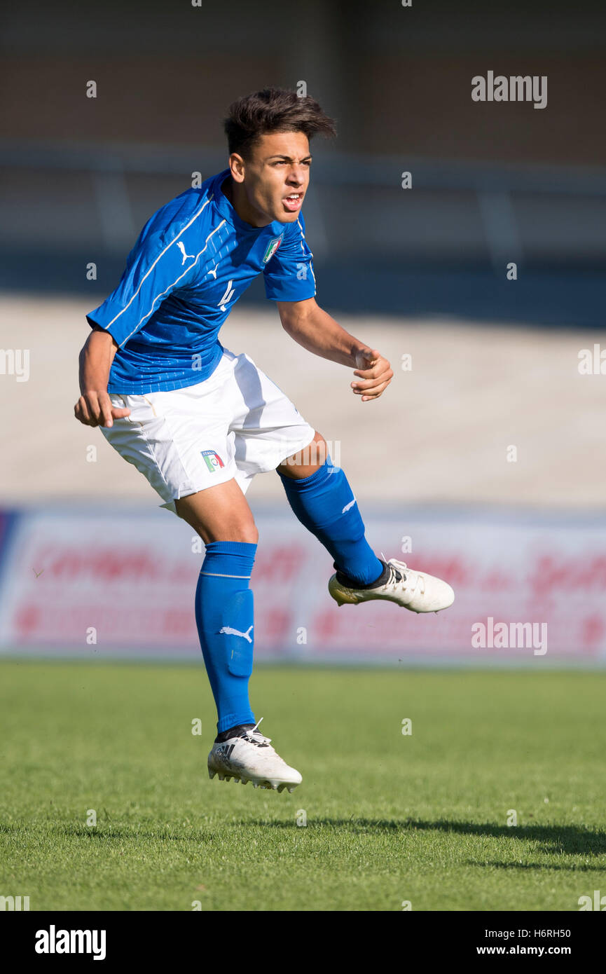 Andrea pinna hi-res stock photography and images - Alamy