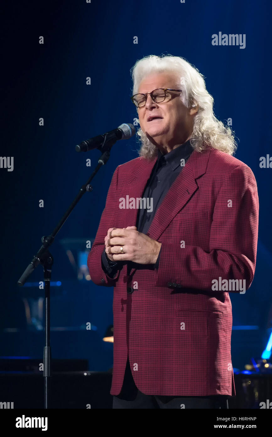 Ricky skaggs in concert hi-res stock photography and images - Alamy