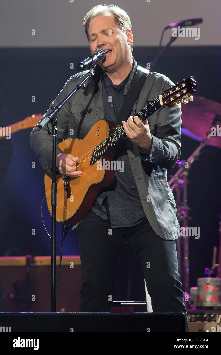 Steve wariner hi-res stock photography and images - Alamy