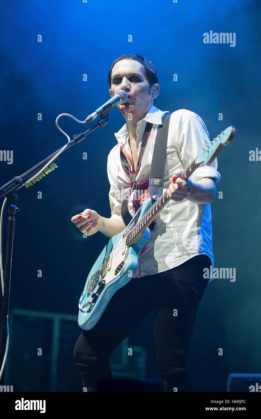 Hamburg, Germany 31st Oct, 2016 Die britische Band Placebo bei ihrem ...