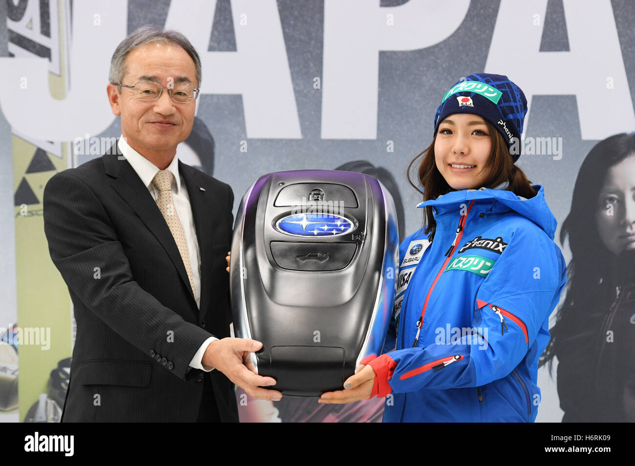 SUBARU STAR SQUARE, Tokyo, Japan. 1st Nov, 2016. (L-R) Kazuo Hosoya ...