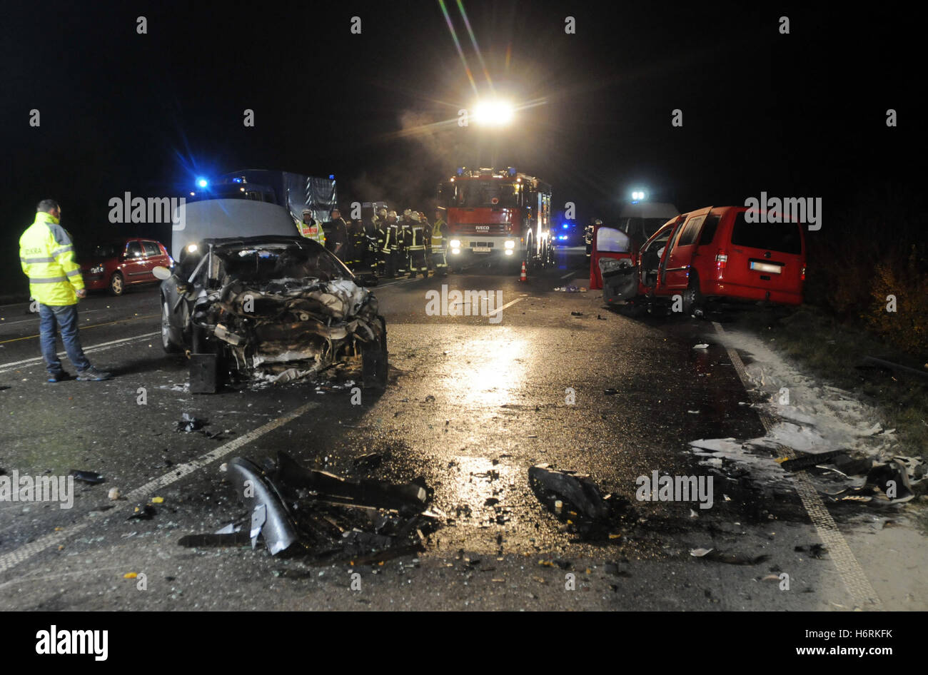 Multiple vehicle pile up hi-res stock photography and images - Alamy