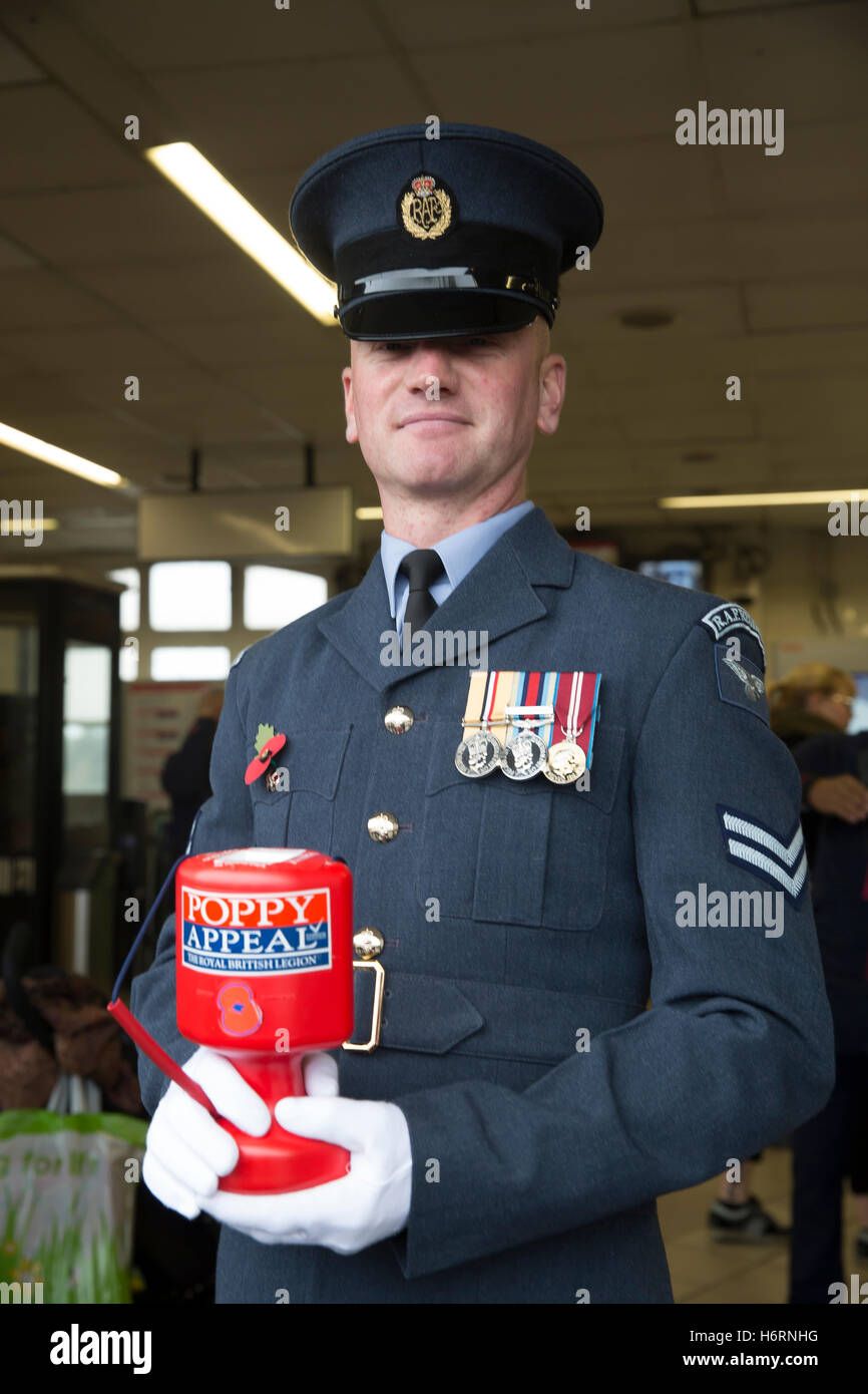 The royal british legion badge hi-res stock photography and images - Alamy