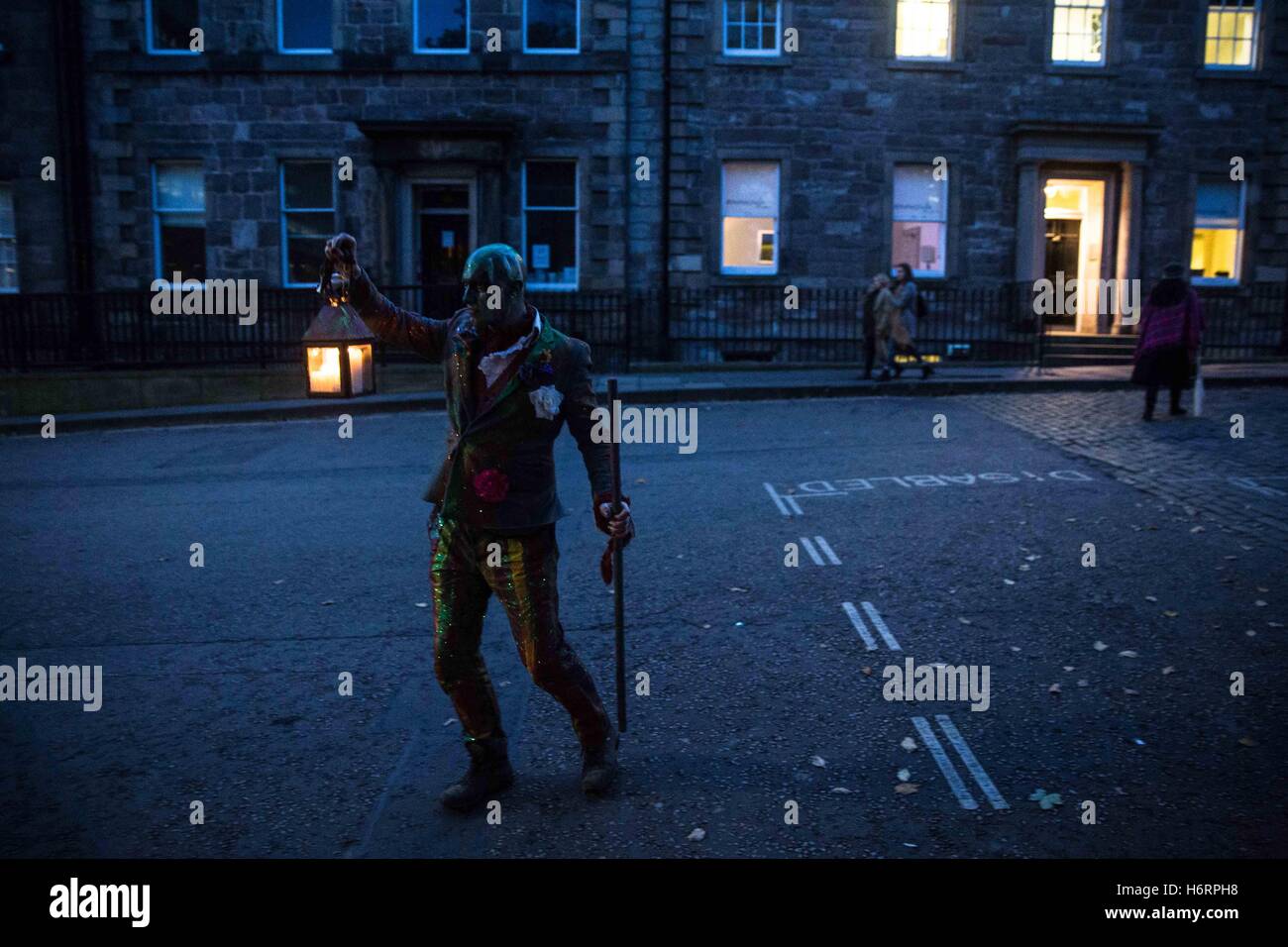 Edinburgh, UK. 1st Nov, 2016. Behind the scenes and rituals during all ...