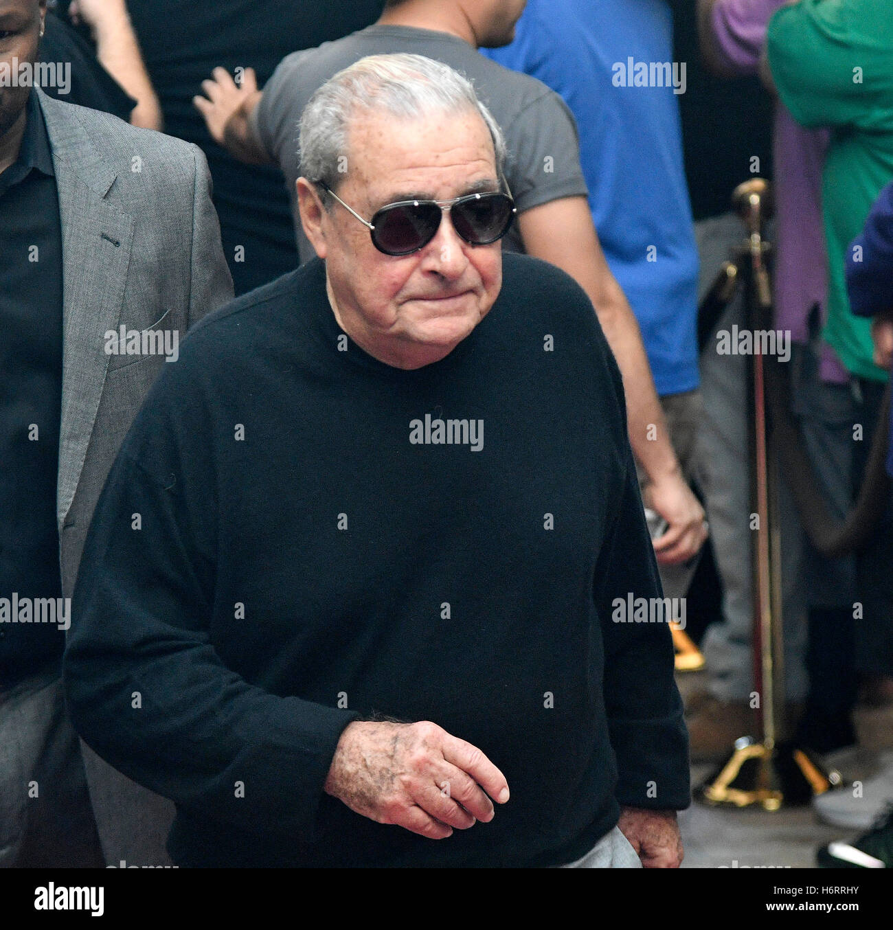 Las Vegas, Nevada, USA. 1st November, 2016. TopRank boxing promoter Bob ...