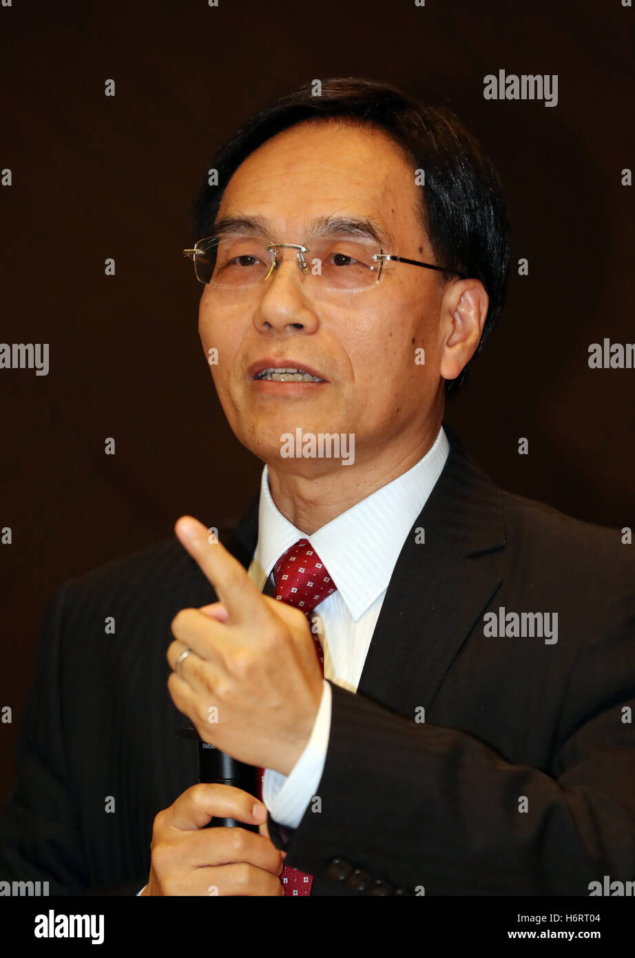 Tokyo, Japan. 1st Nov, 2016. Japanese electronics giant Sharp president ...