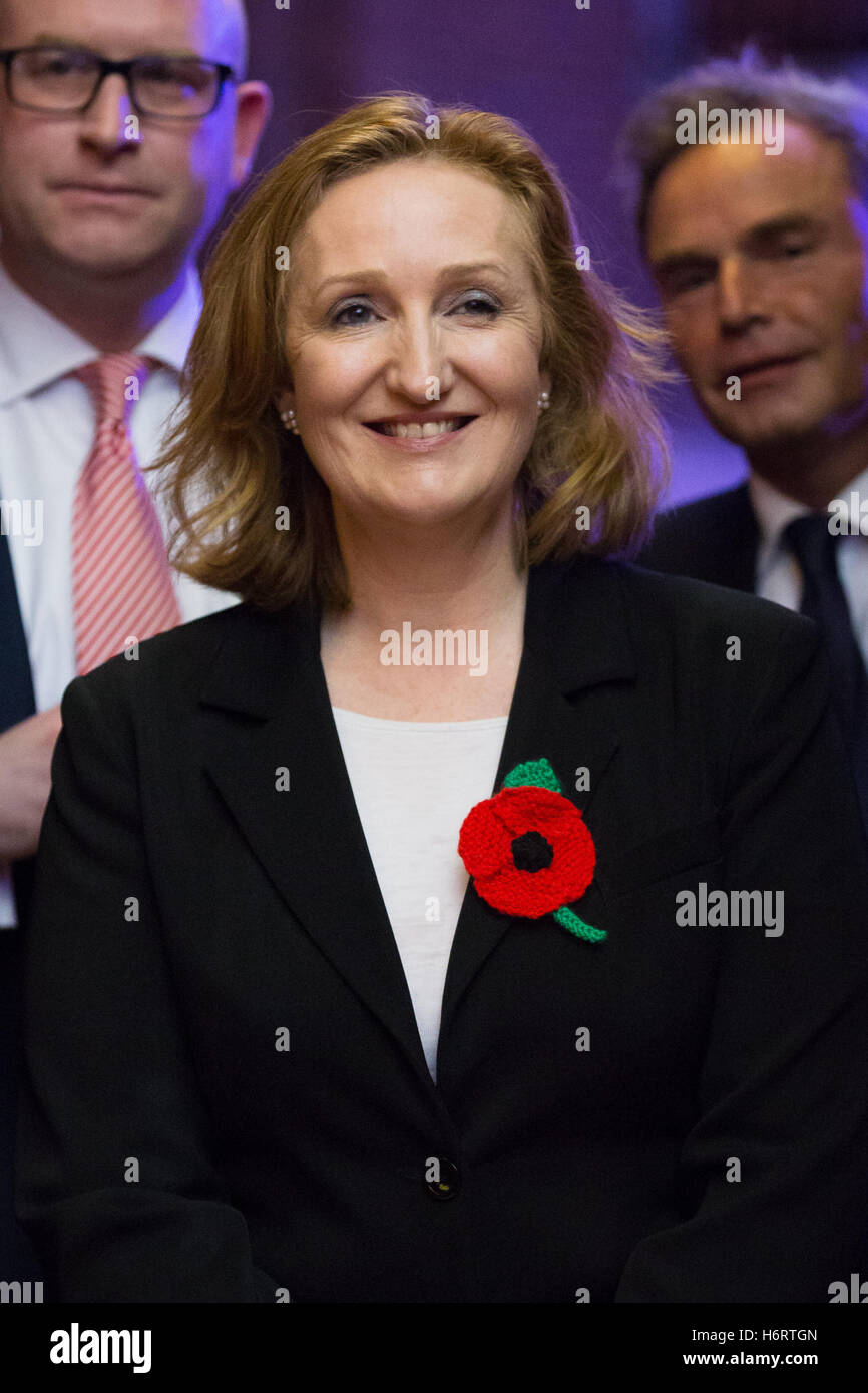 Suzanne evans hi-res stock photography and images - Alamy