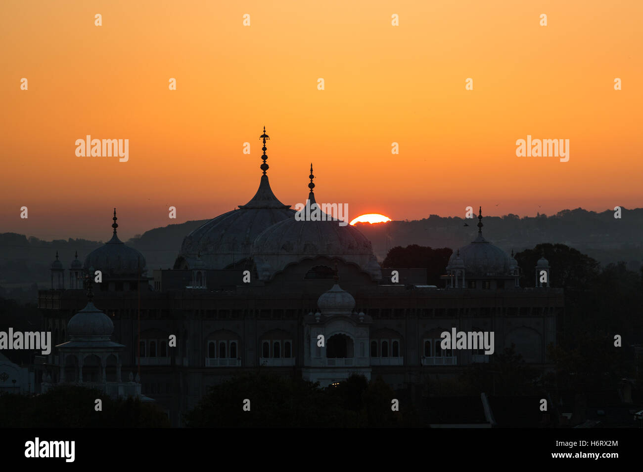 Sikh temple gravesend hi-res stock photography and images - Alamy