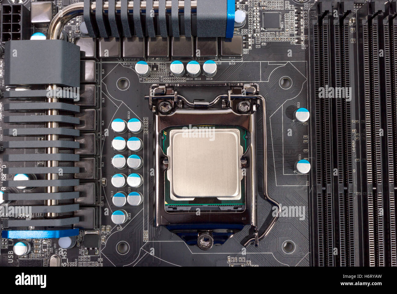 Multiphase power system modern processor with heatsink and the CPU ...