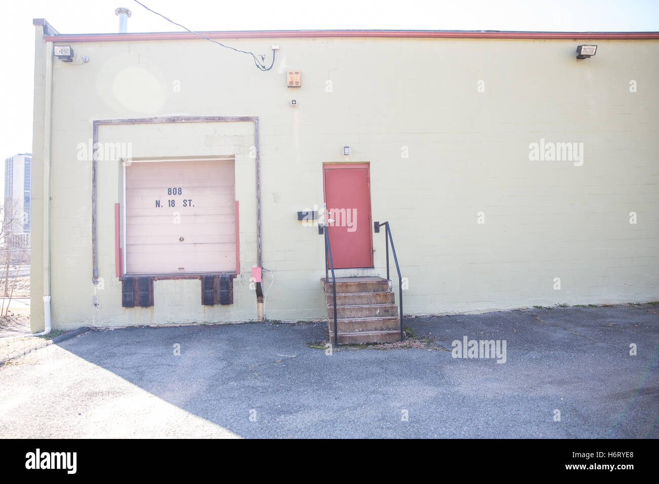 Bad warehouse hi-res stock photography and images - Alamy