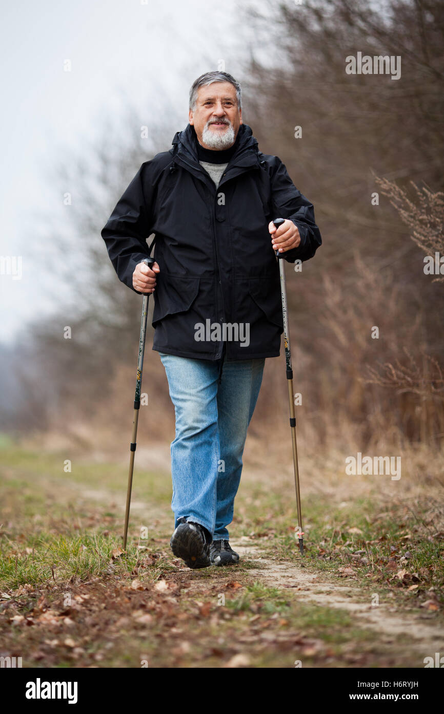Very old people walk hi-res stock photography and images - Alamy