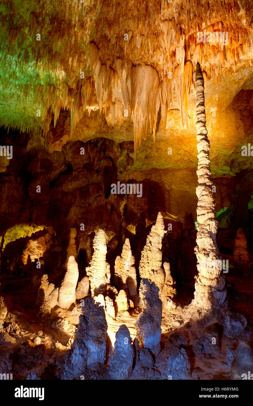 Underground rock formations hi-res stock photography and images - Alamy