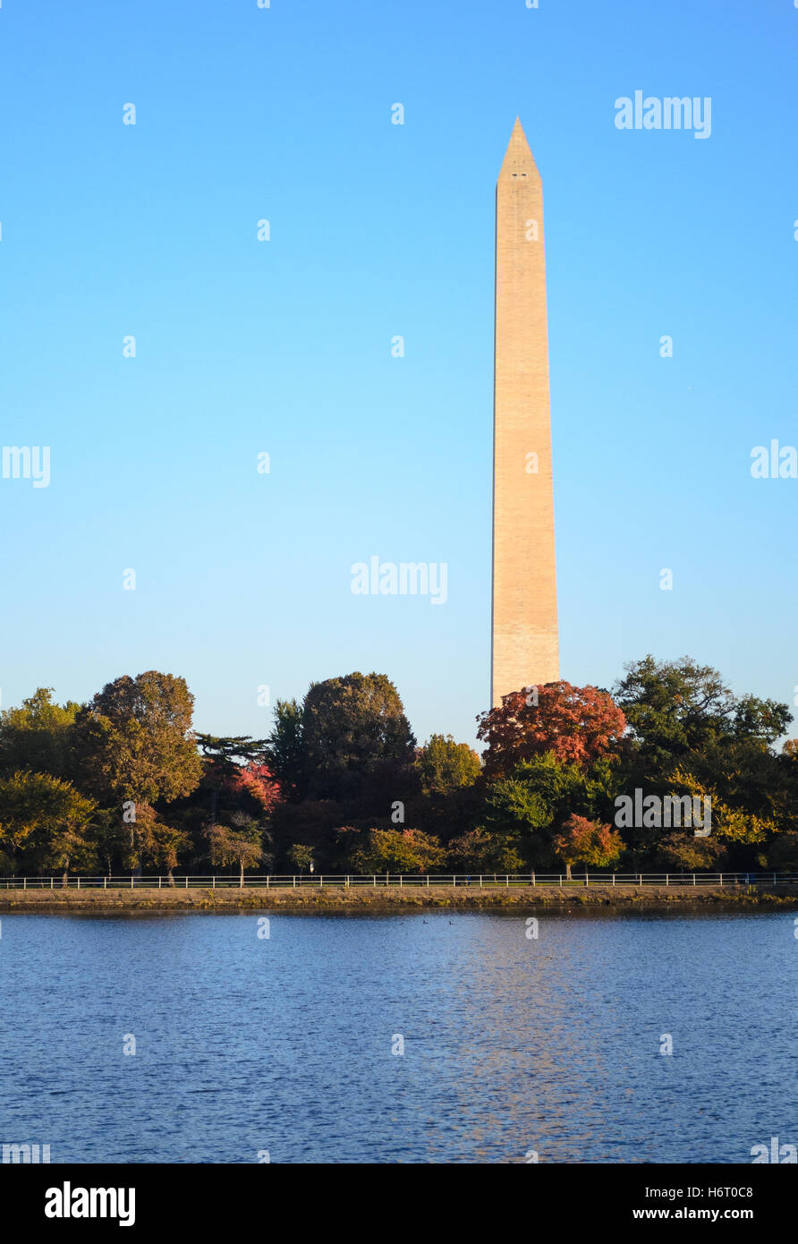 National mall tall monument hi-res stock photography and images - Alamy